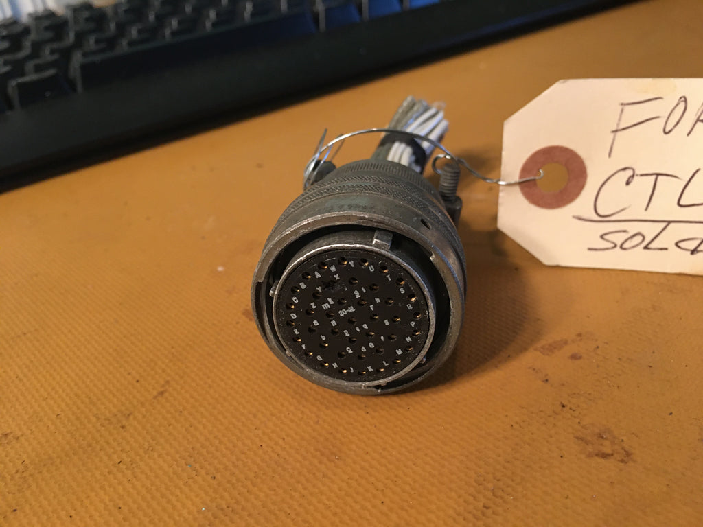 Connector for Collins CTL-22, Solder Type. – G's Plane Stuff