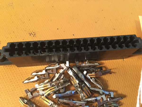 King Bendix 36 pin Dual Edge Install Connector, Black, New, with 36 in ...