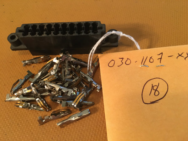 King Bendix 18 pin Dual Edge Install Connector, Black, New with 18 pin ...