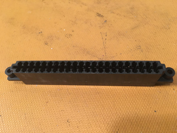 King Bendix 44 pin Dual Edge Connector, new. – G's Plane Stuff