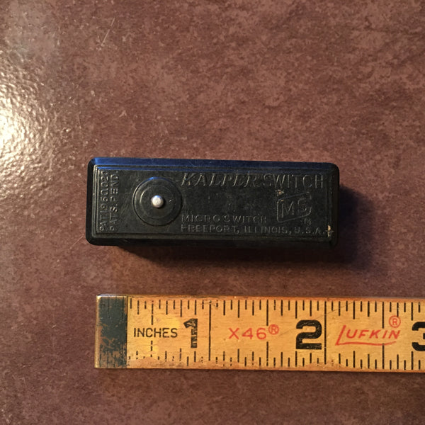 Honeywell Kalper R-R44, Microswitch, NOS. – G's Plane Stuff